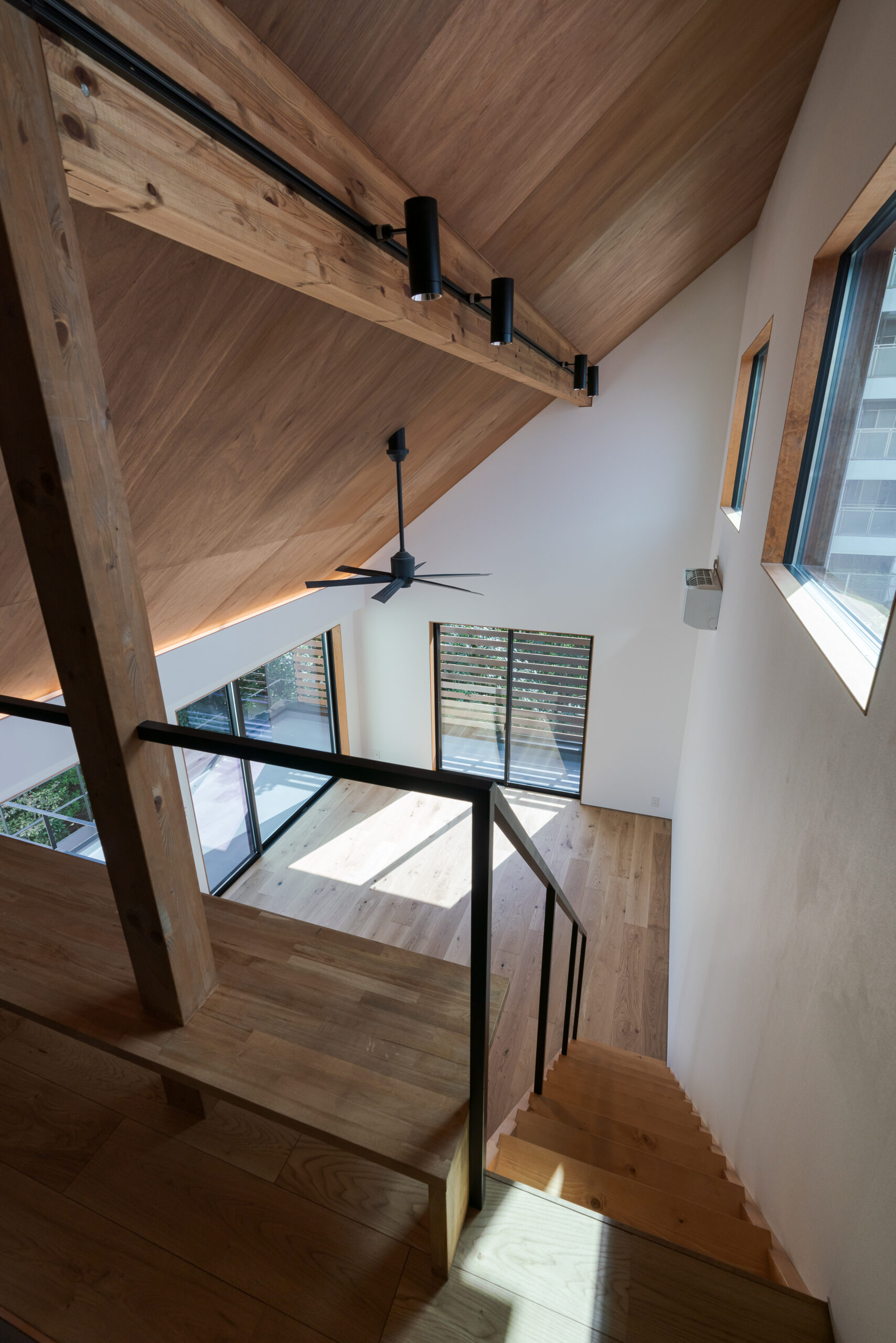 吹き抜けと勾配天井 | アイケーホーム×アイフルホーム